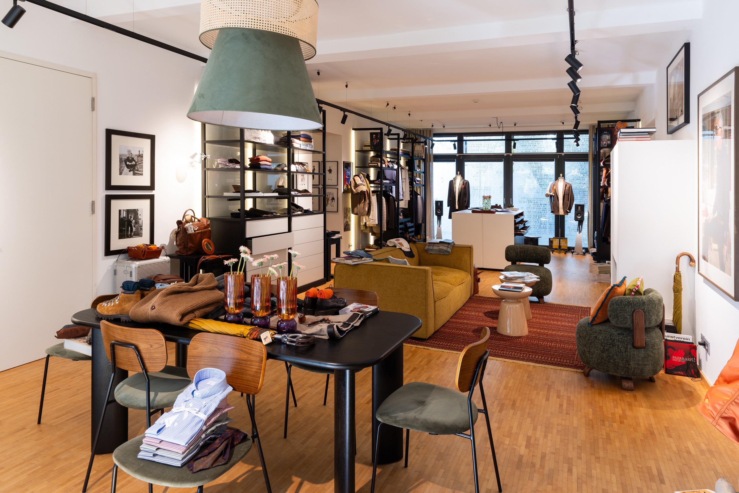 A Shop like a Club! – Michael Jondral